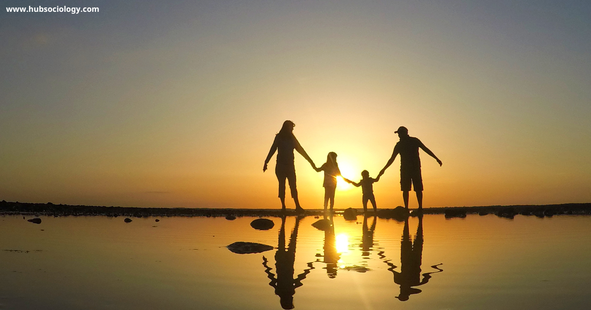 Canadian Family Structures: Tradition and Modernity & 15 FAQ